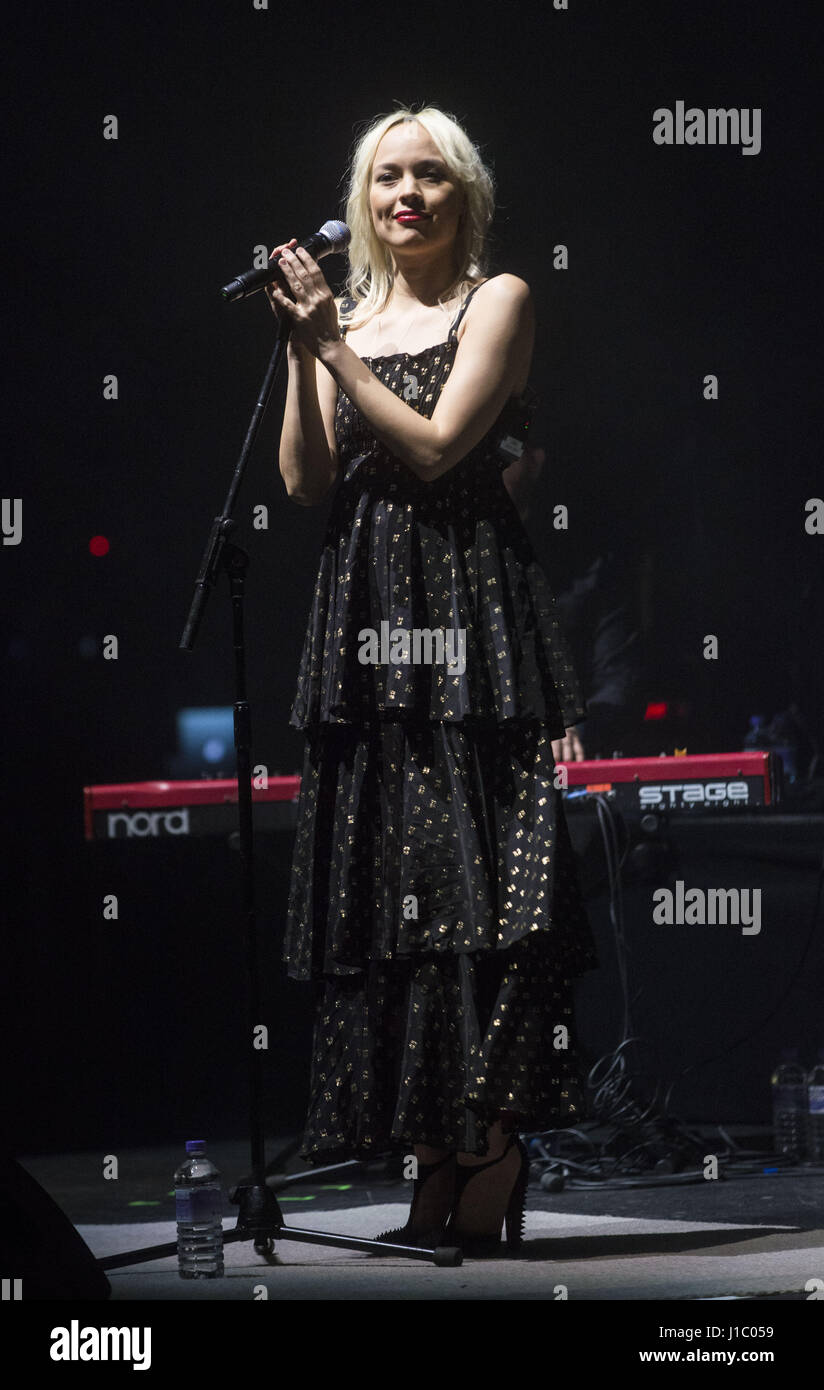 Kate Earl performing live onstage at the New Theatre in Oxford ...