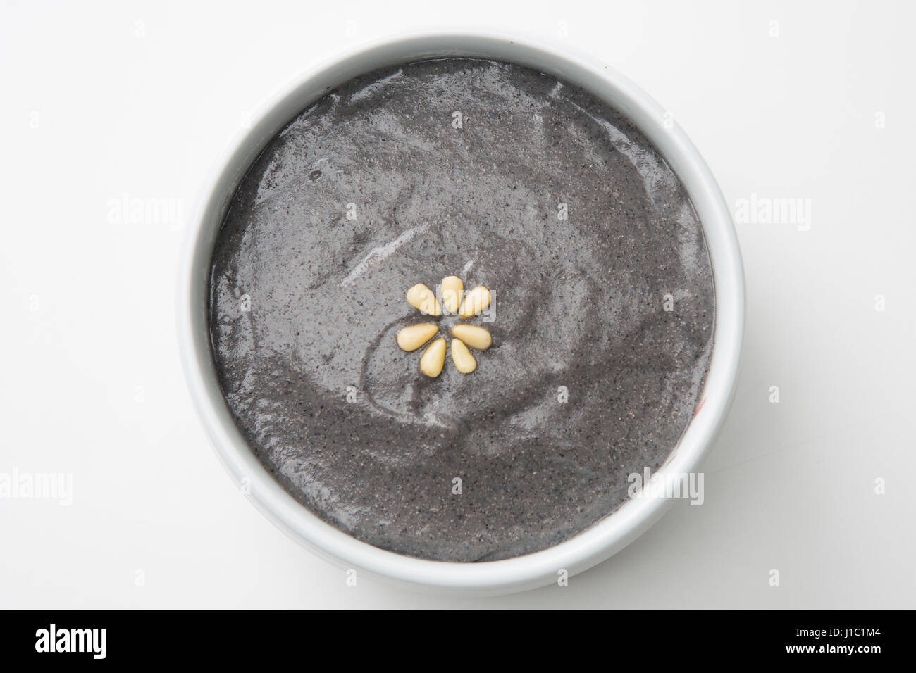 Black sesame porridge hi-res stock photography and images - Alamy