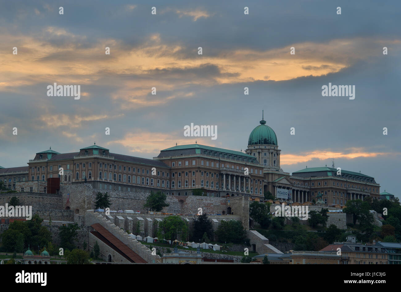 Mighty structure hi-res stock photography and images - Alamy
