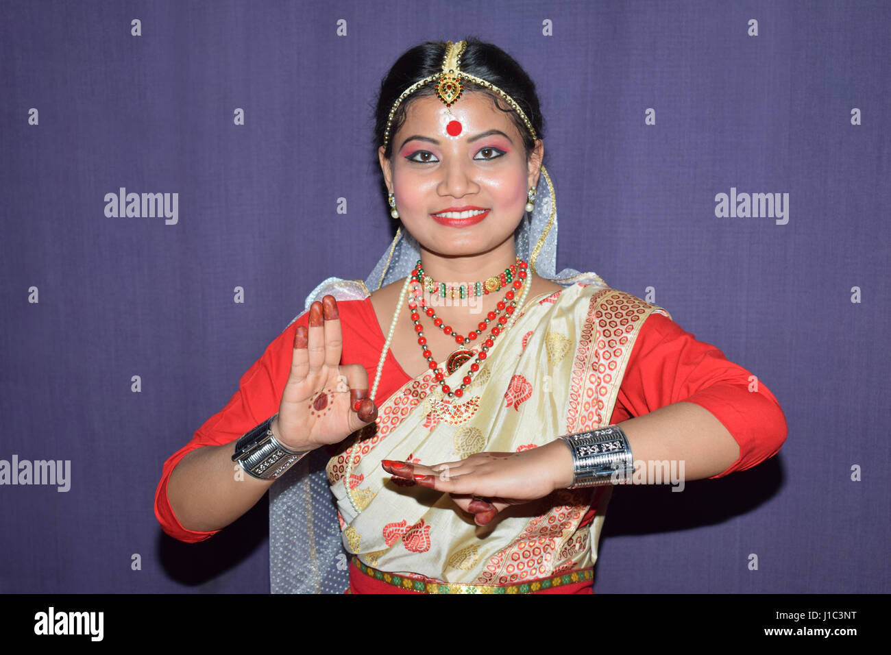 Traditional dace hi-res stock photography and images - Alamy