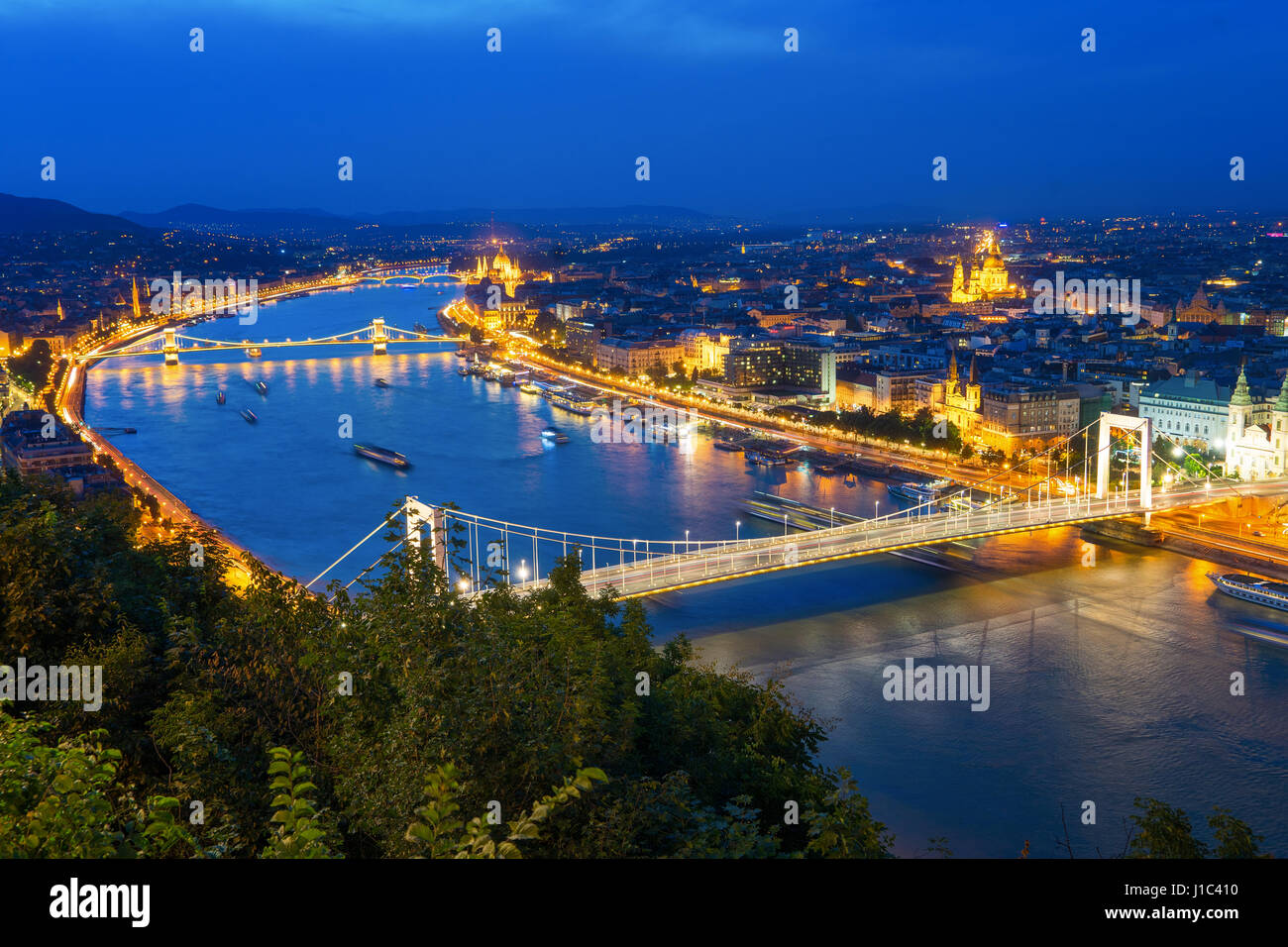 Hungarian architecture hi-res stock photography and images - Alamy