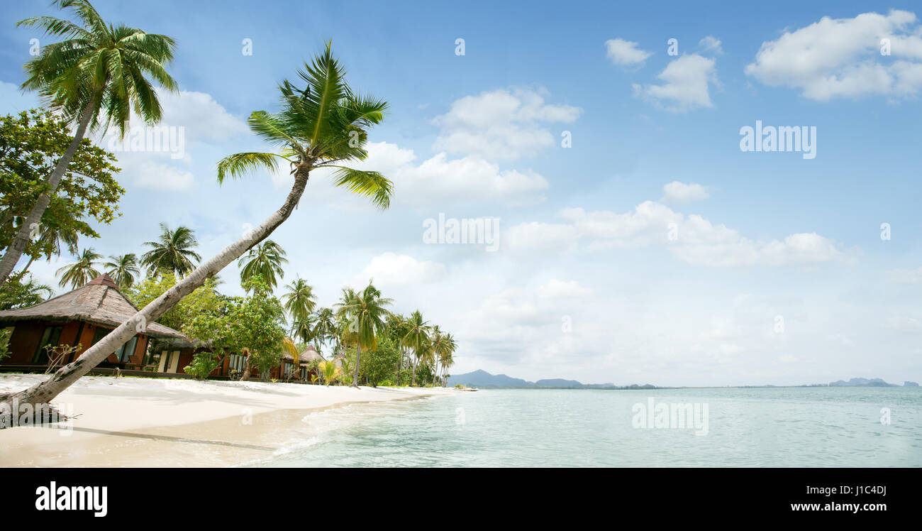 Tropic bay hi-res stock photography and images - Alamy