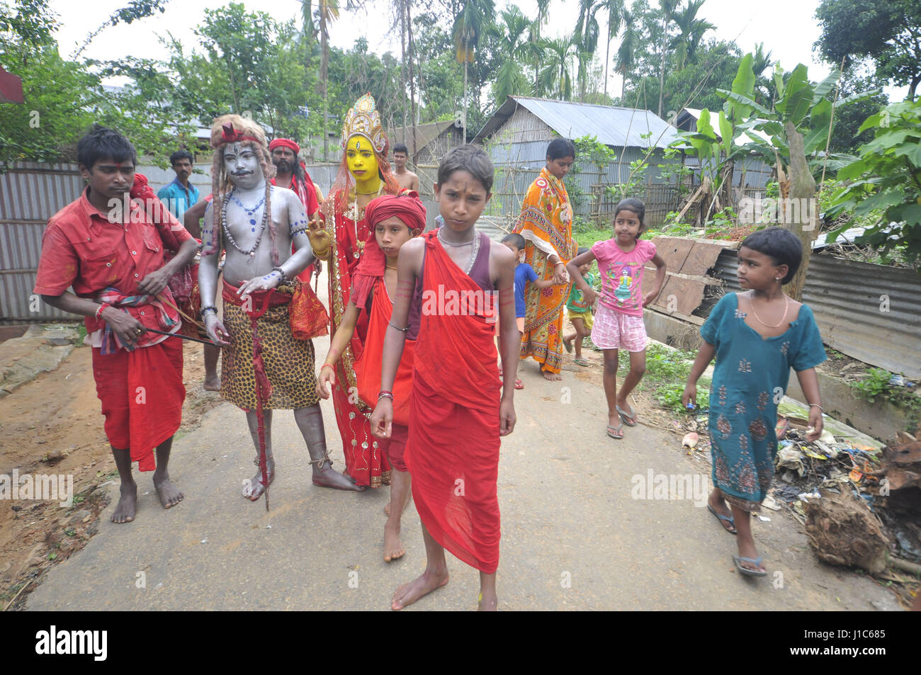 'Shiber Gajan', a traditional festival of the Hindu community - 06/04 ...