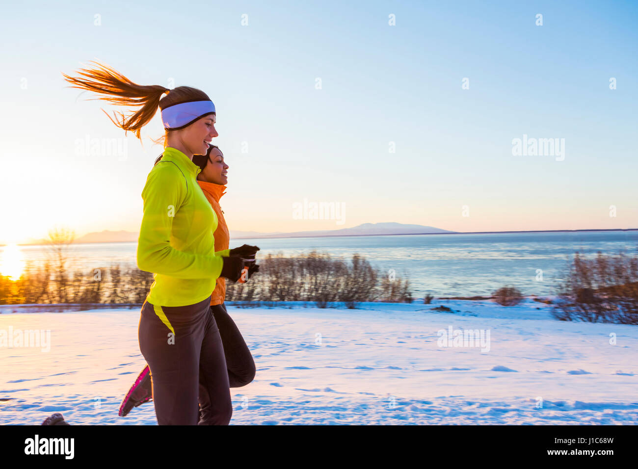 Side profile woman running on hi-res stock photography and images - Alamy