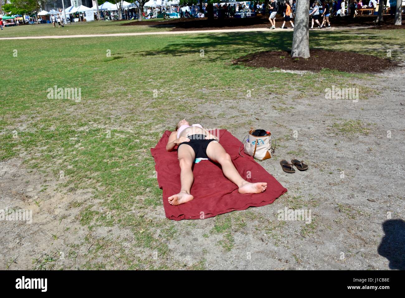 Bathing in the sun hi-res stock photography and images - Alamy
