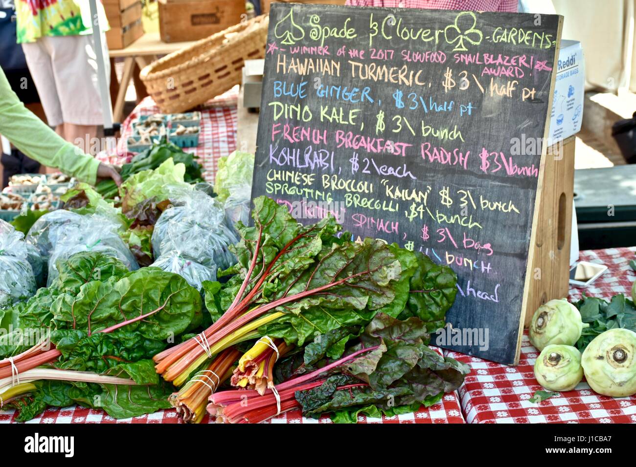 Vegetable stand hi-res stock photography and images - Alamy