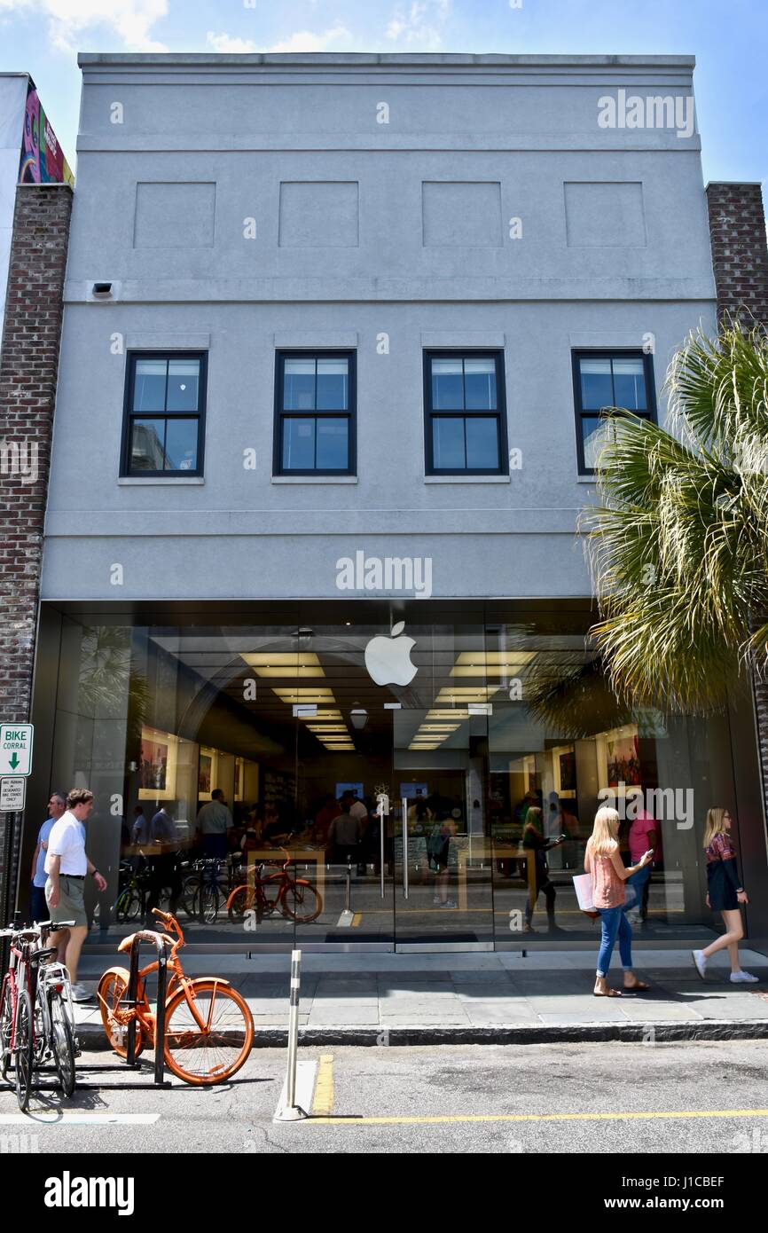 Charleston, South Carolina Apple store storefront Stock Photo - Alamy