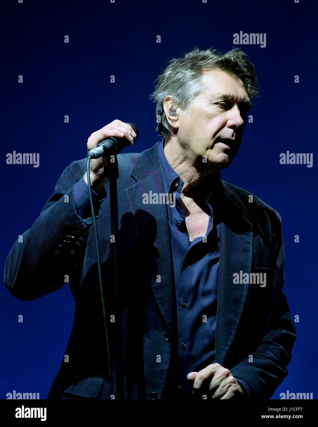 Lead singer of roxy music bryan ferry hi-res stock photography and ...