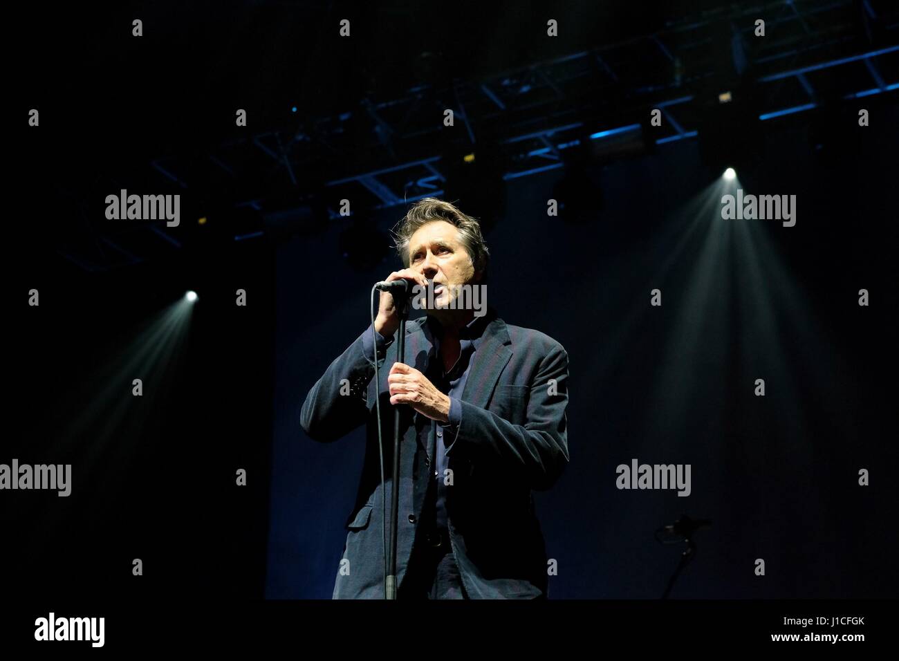 Lead singer of roxy music bryan ferry hi-res stock photography and ...