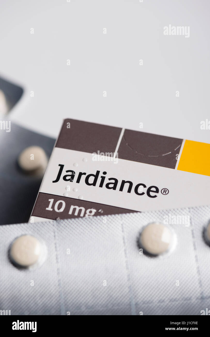 Jardiance pill hi-res stock photography and images - Alamy