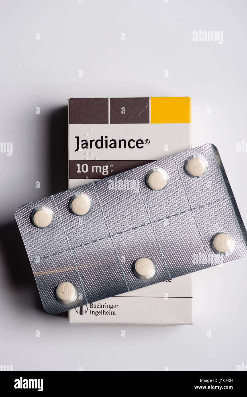 Jardiance pill hi-res stock photography and images - Alamy