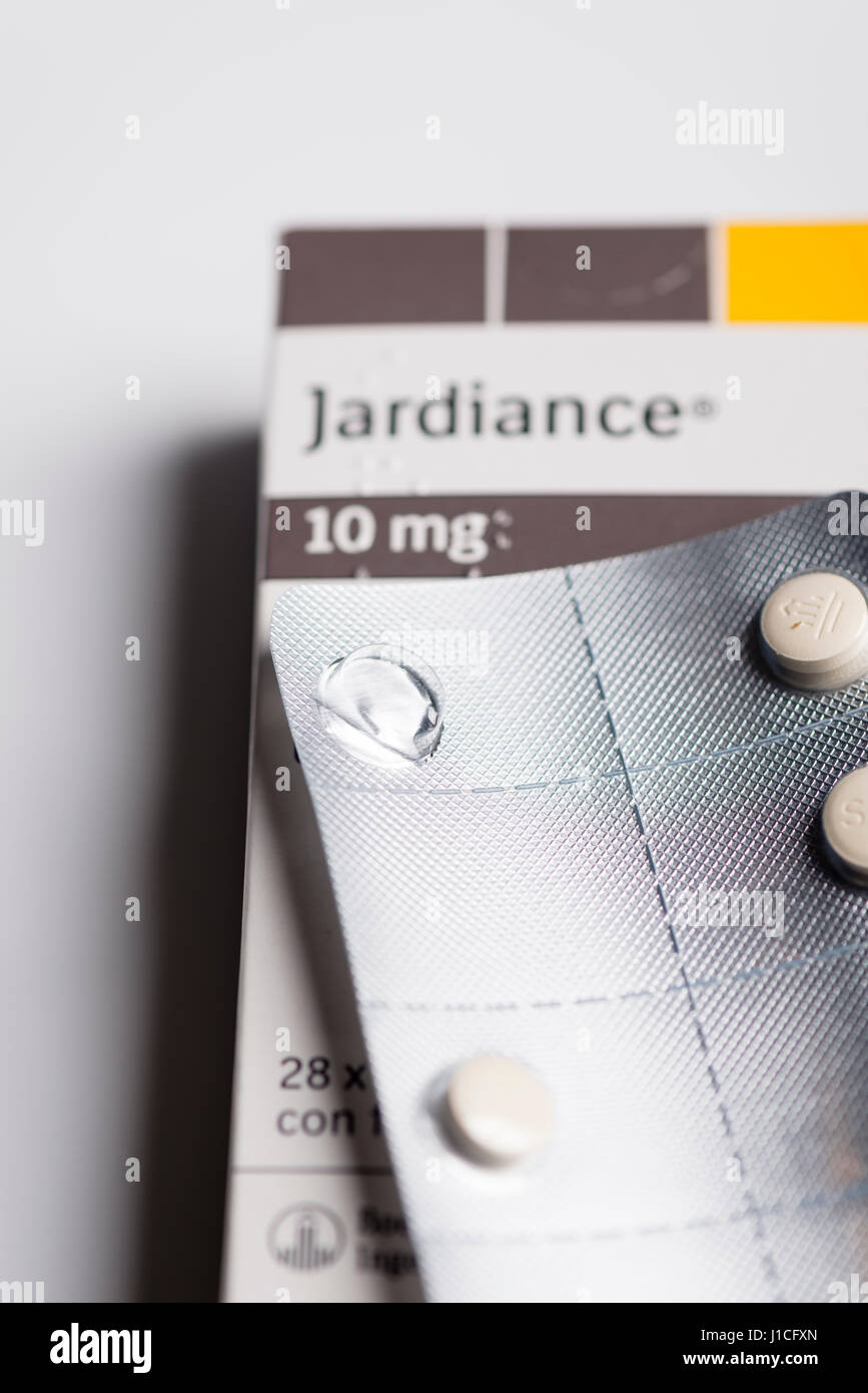Jardiance pill hi-res stock photography and images - Alamy