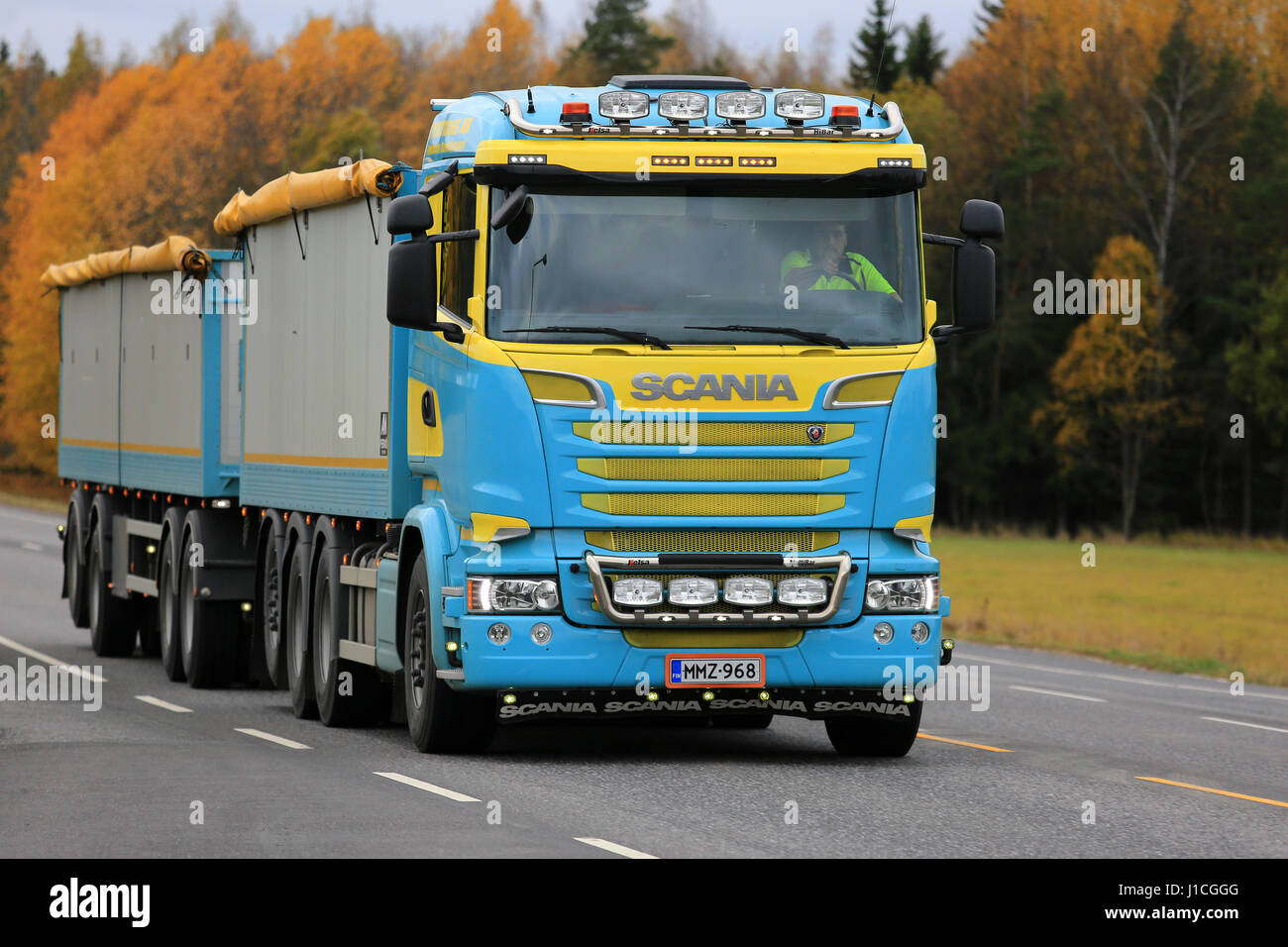 Scania v8 hi-res stock photography and images - Alamy