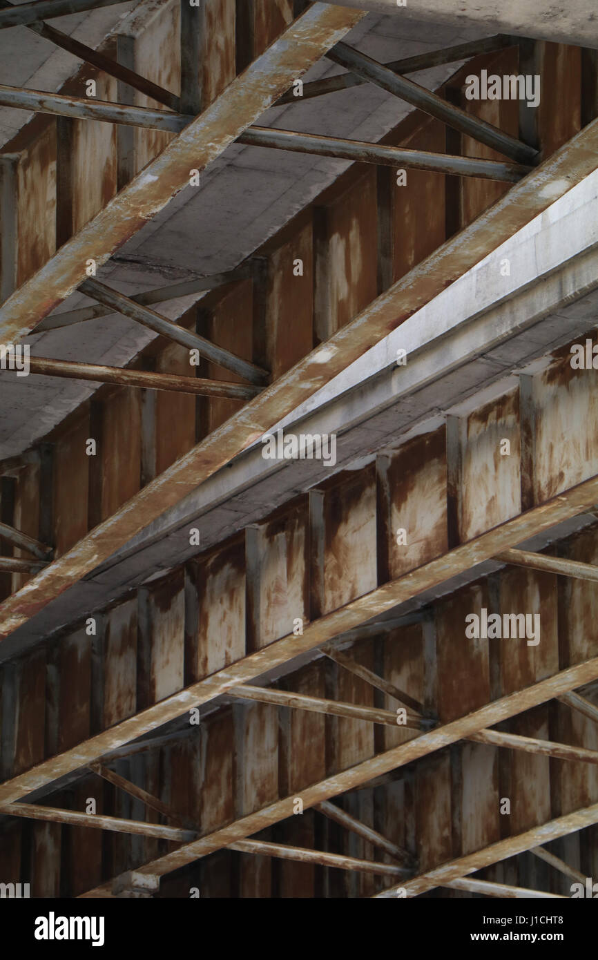 infrastructure - Rust and damage to the Brent Spence Bridge that ...
