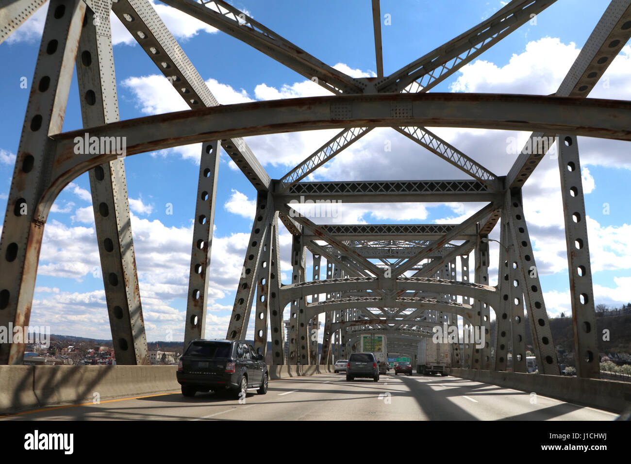 infrastructure - Rust and damage to the Brent Spence Bridge that ...