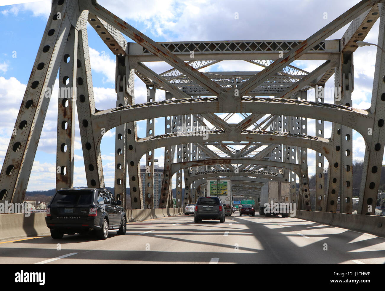 infrastructure - Rust and damage to the Brent Spence Bridge that ...