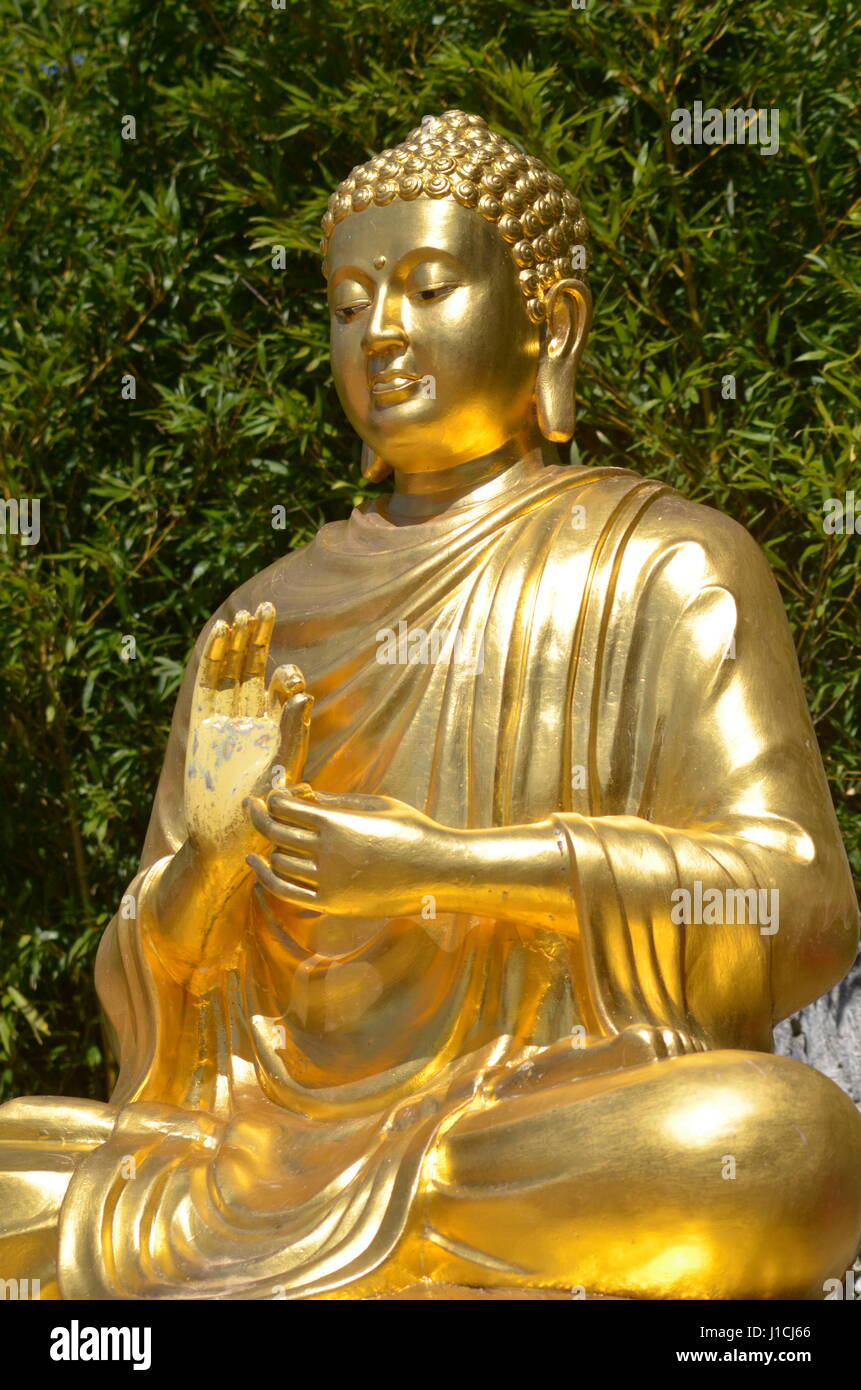 The Tien Minh Pagoda: an insolit buddhist sanctuary in the capitale of ...