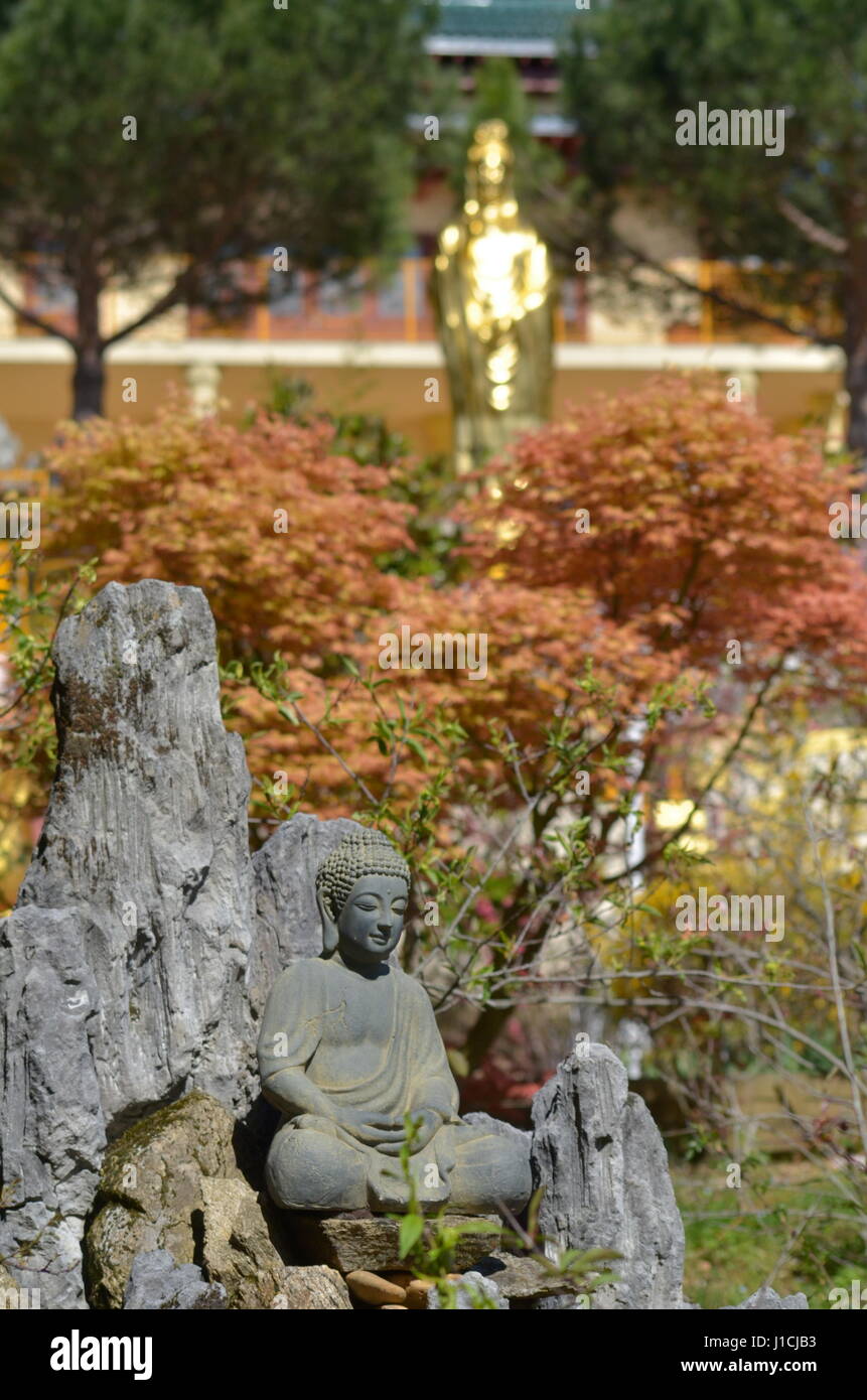 The Tien Minh Pagoda: an insolit buddhist sanctuary in the capitale of ...
