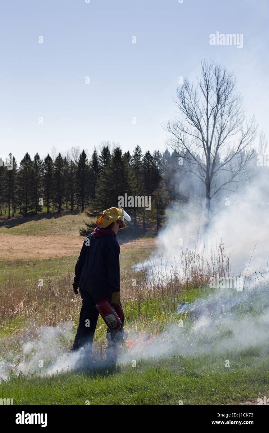 Person burning hi-res stock photography and images - Alamy