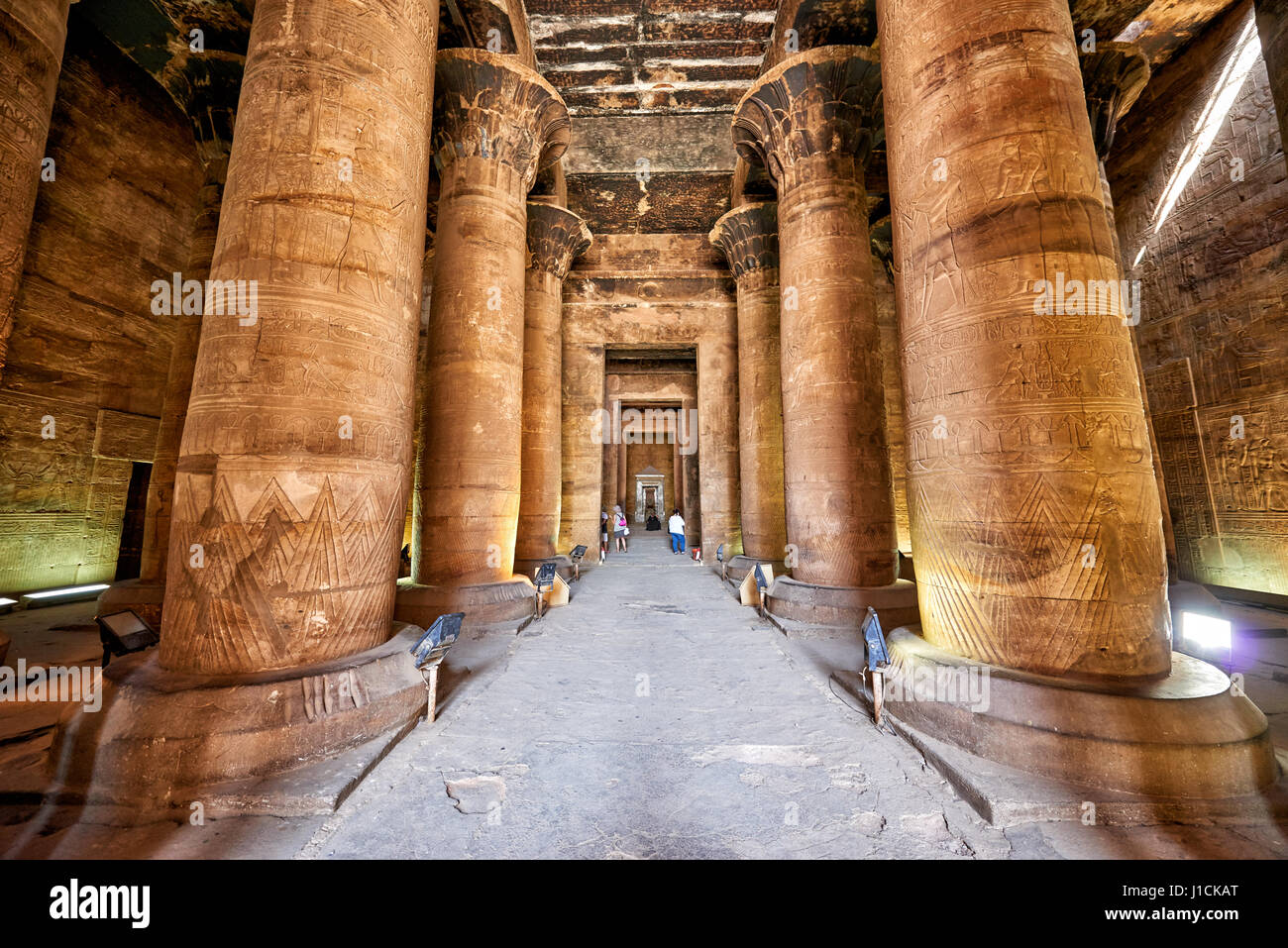 Giant columns in temple hi-res stock photography and images - Alamy