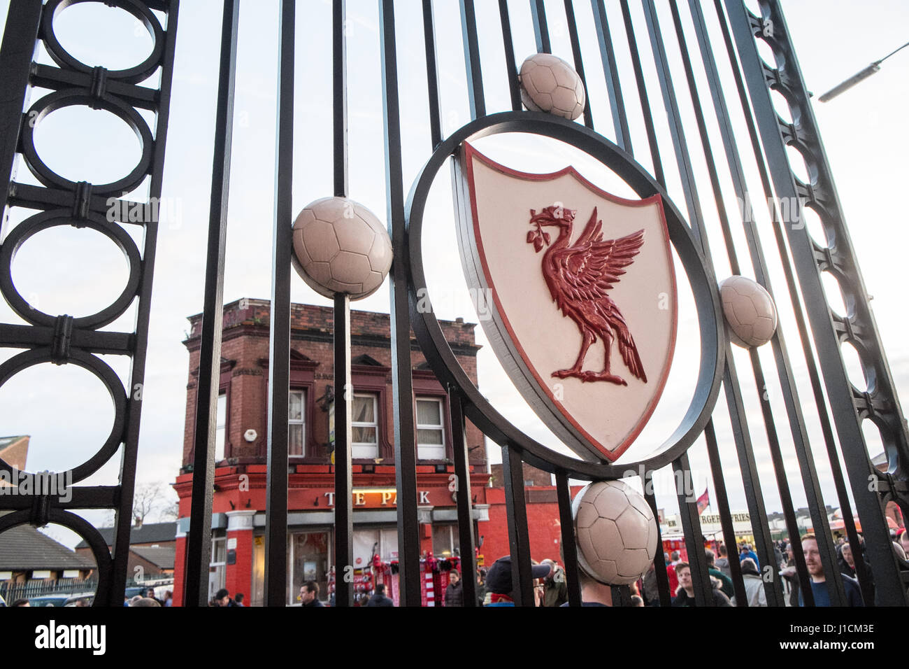 Badge crest gate hi-res stock photography and images - Alamy