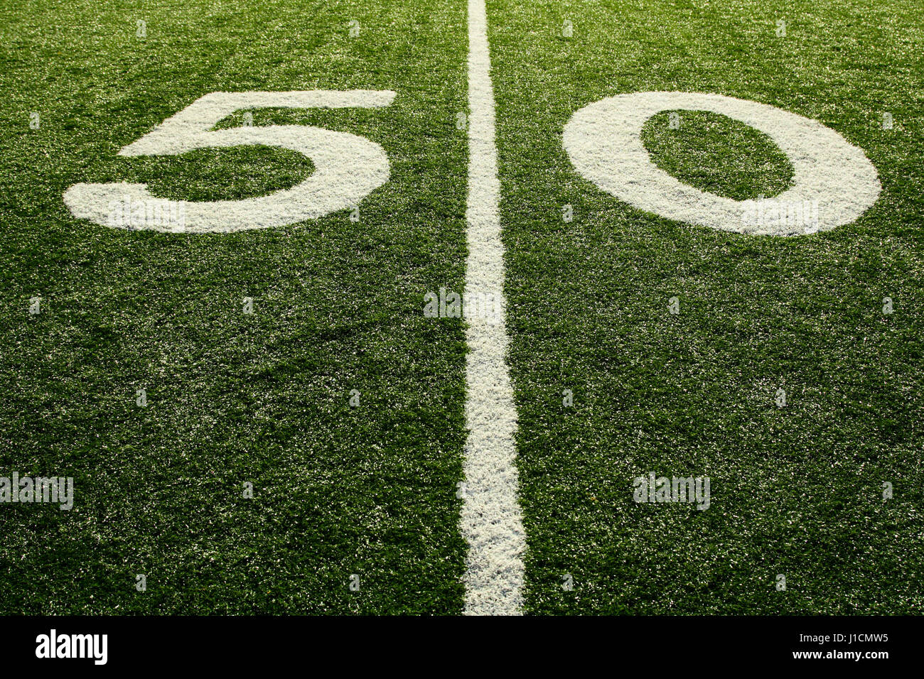 A shot of a 50 yardline at an american football field Stock Photo - Alamy