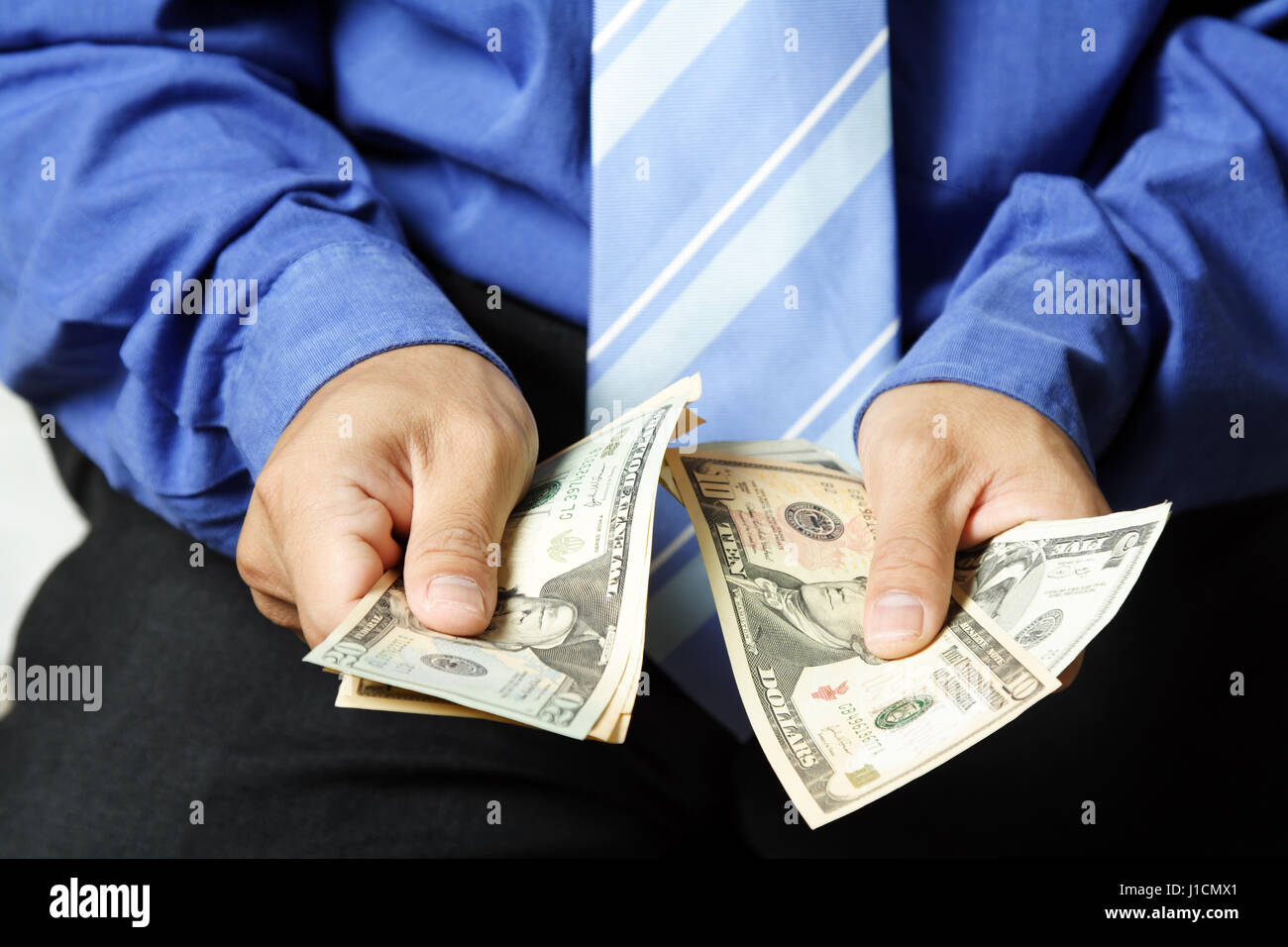 Money withdrawal counting hi-res stock photography and images - Alamy
