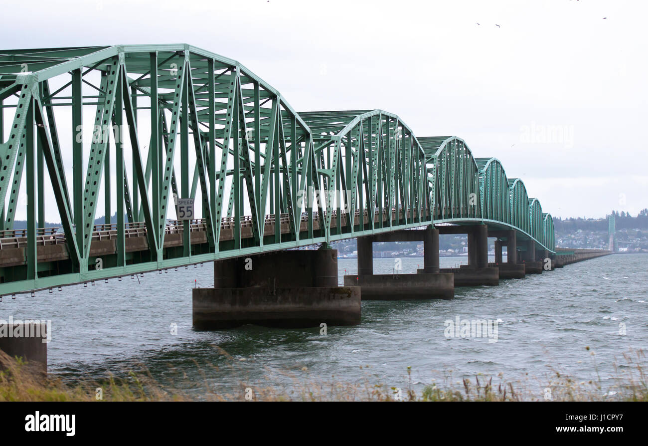 Sectional car road long arched bridge from steel trusses, mounted on ...