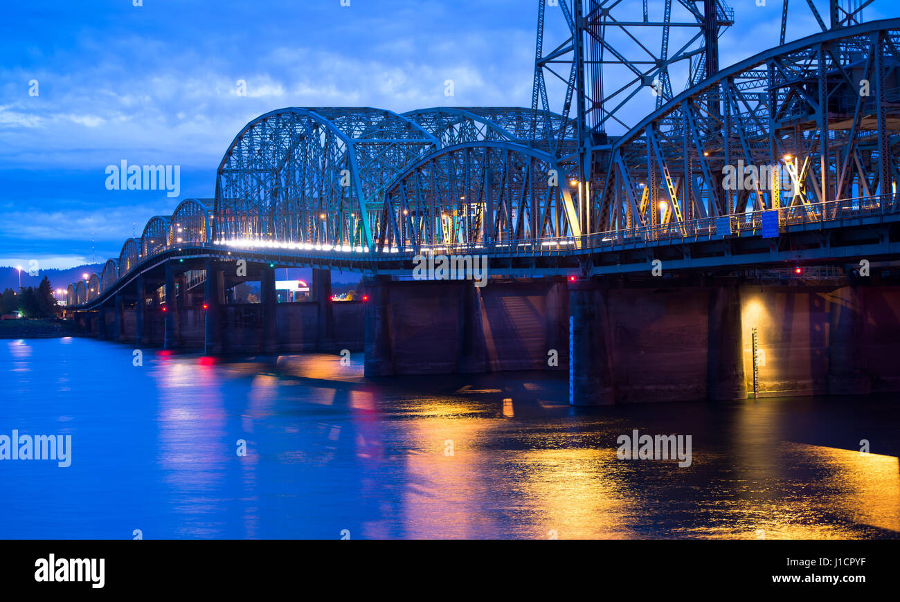 Arched lifting long sectional bridge on wide concrete piers over the ...