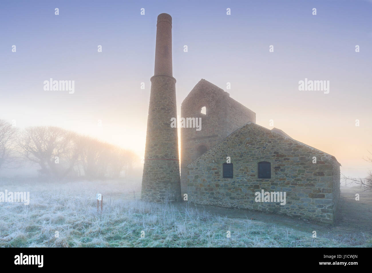 Cornish engine house hi-res stock photography and images - Alamy