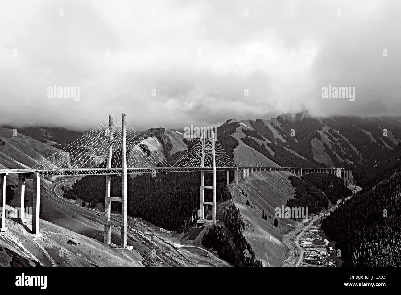 Guozigou towers shuangsuomian steel truss girder cable stayed bridge hi ...