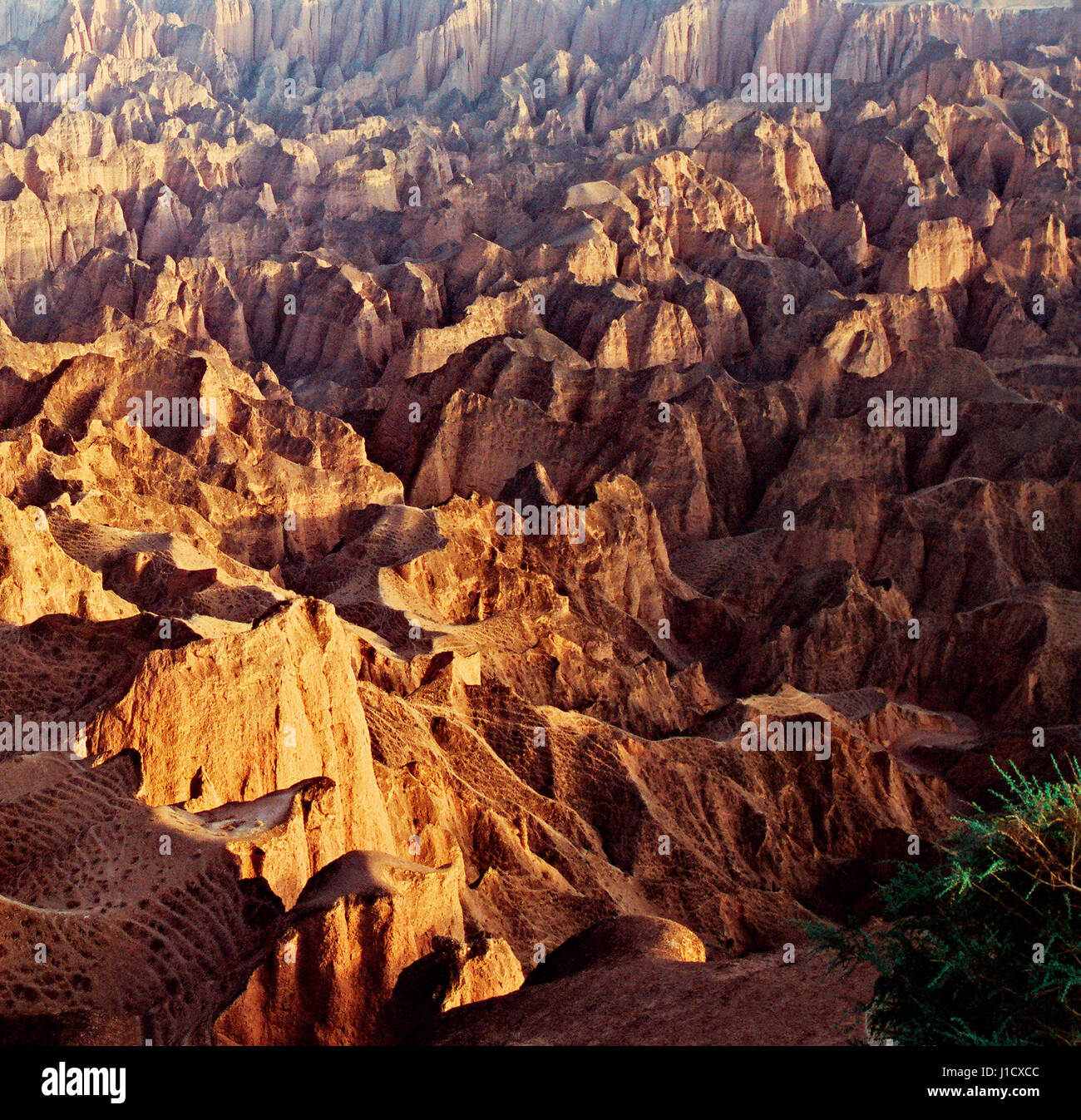 Jingtai china hi-res stock photography and images - Alamy