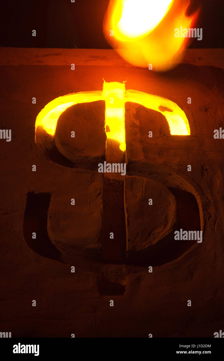 Melting metal sign hi-res stock photography and images - Alamy