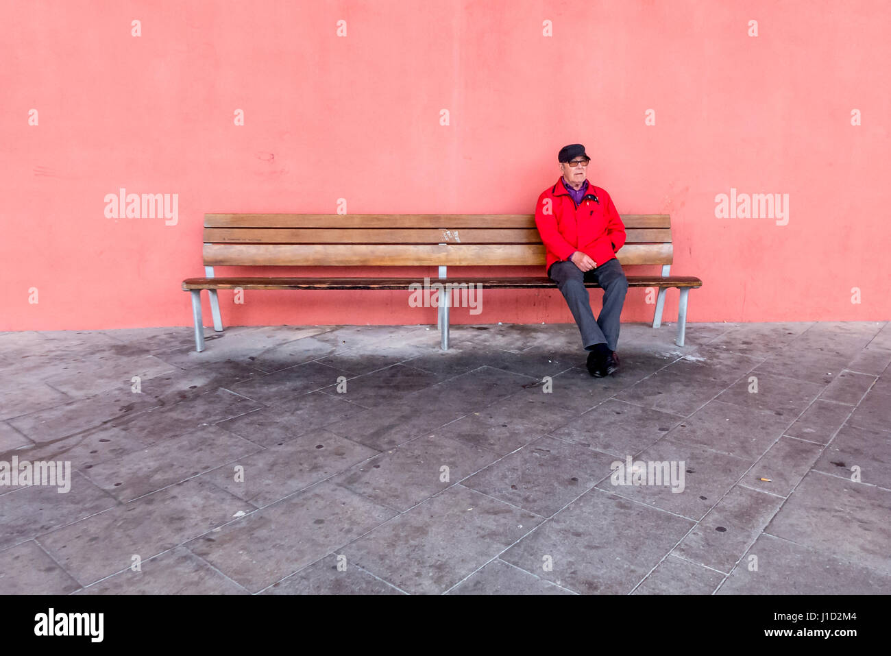 A man waiting at the main bus station in Maó-Mahón, Menorca Stock Photo ...