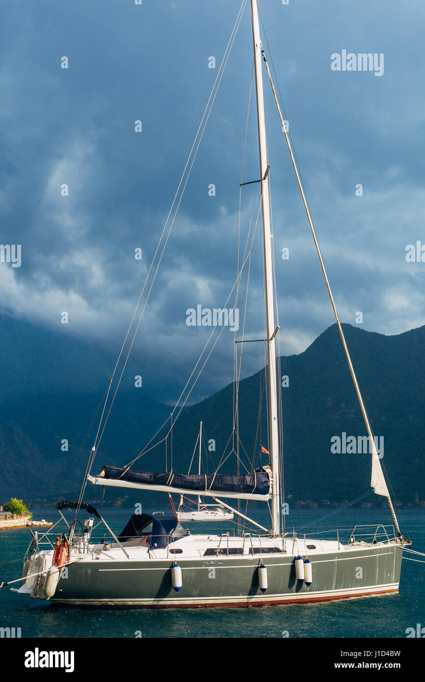Yachts and boats in the Adriatic Sea Stock Photo - Alamy