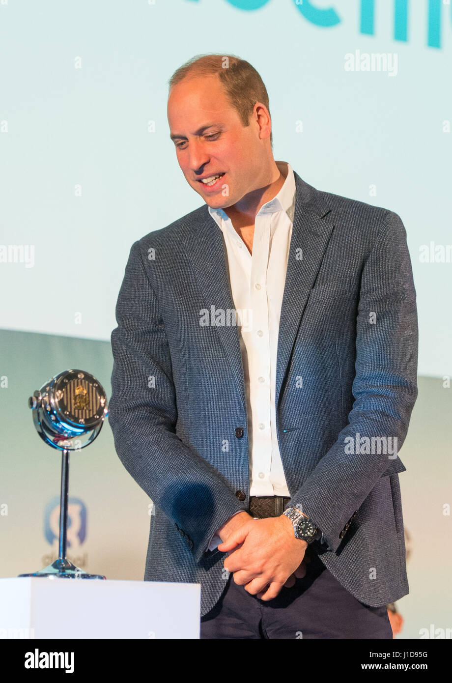 The Duke of Cambridge unveils the microphone used by King George VI ...