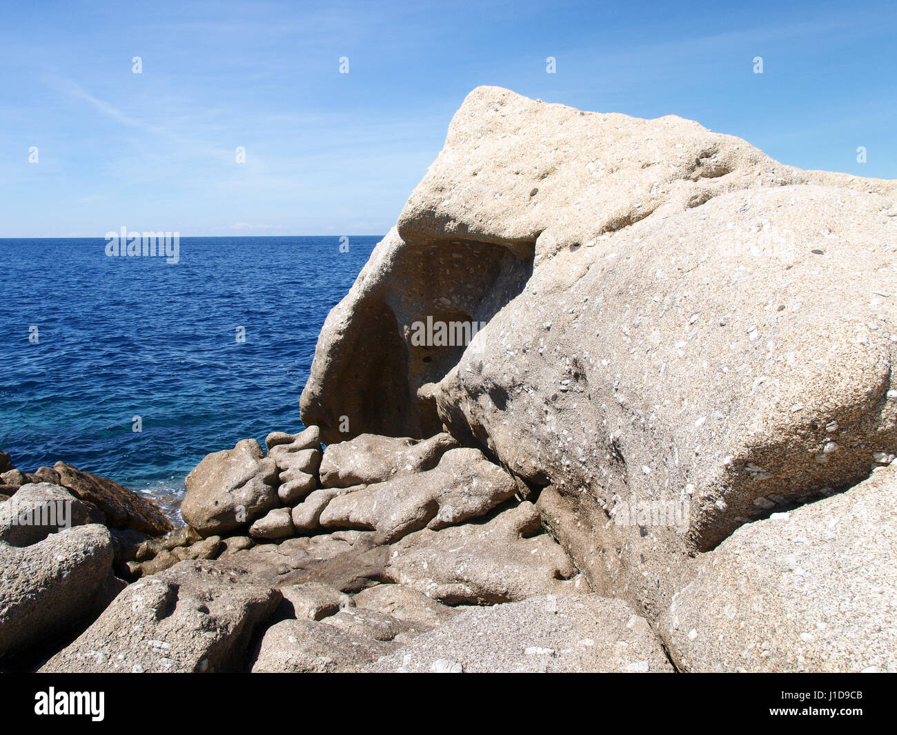 Elba, Italy: Cliffs of St. Andrew by the sea Stock Photo - Alamy