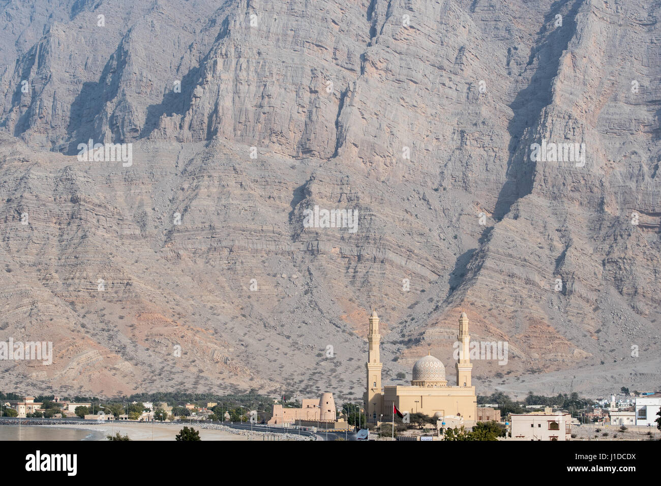 Strait of hormuz hi-res stock photography and images - Alamy