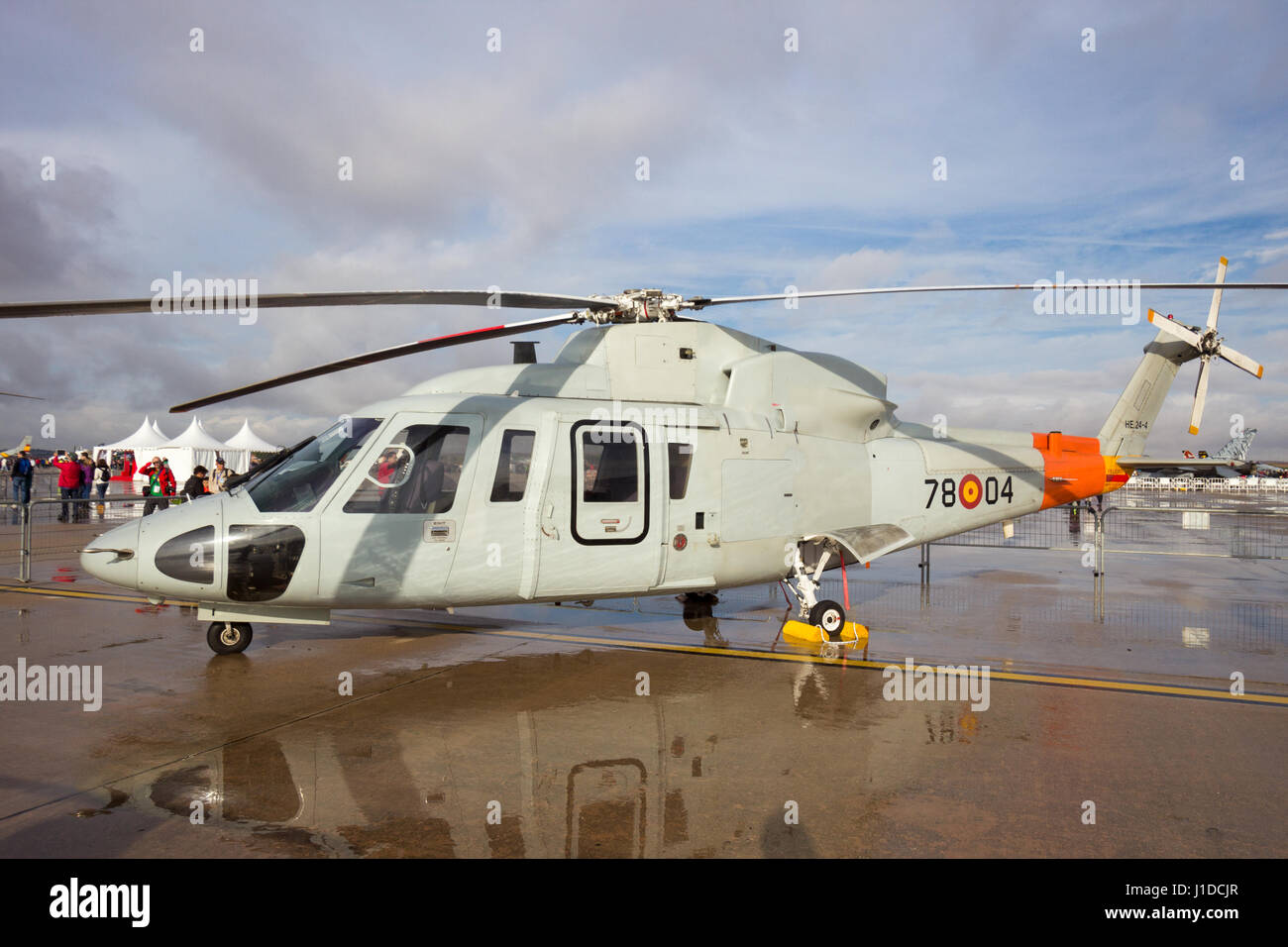 Sikorsky s 76 hi-res stock photography and images - Alamy