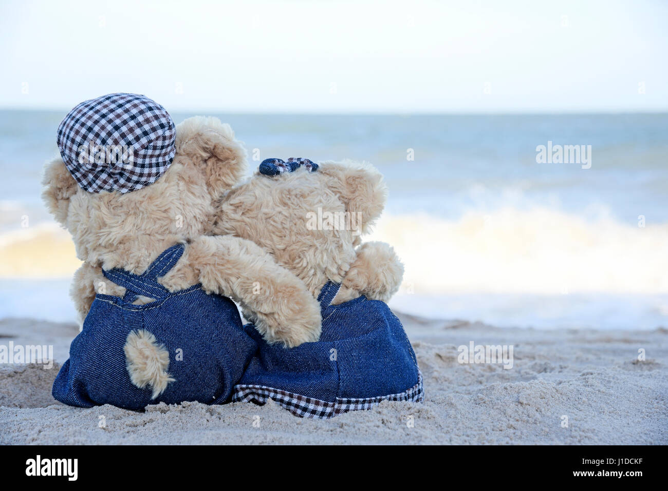 Teddy bears at beach hi-res stock photography and images - Alamy