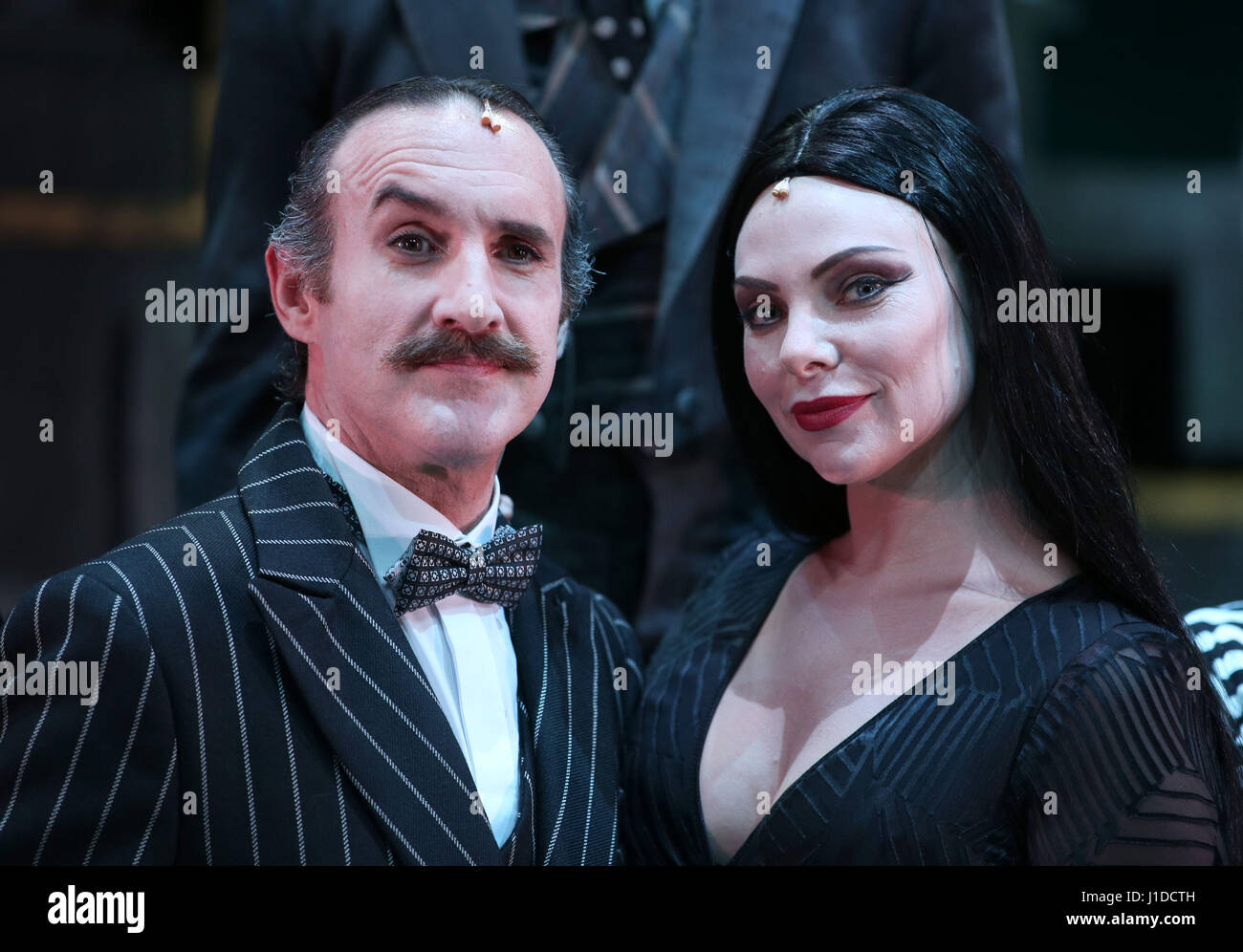 The addams family hi-res stock photography and images - Alamy
