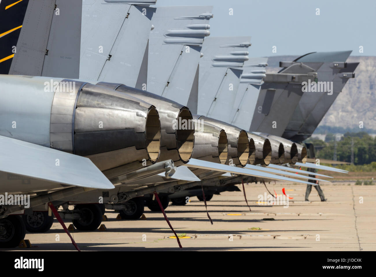 Jet engine exhaust hi-res stock photography and images - Alamy