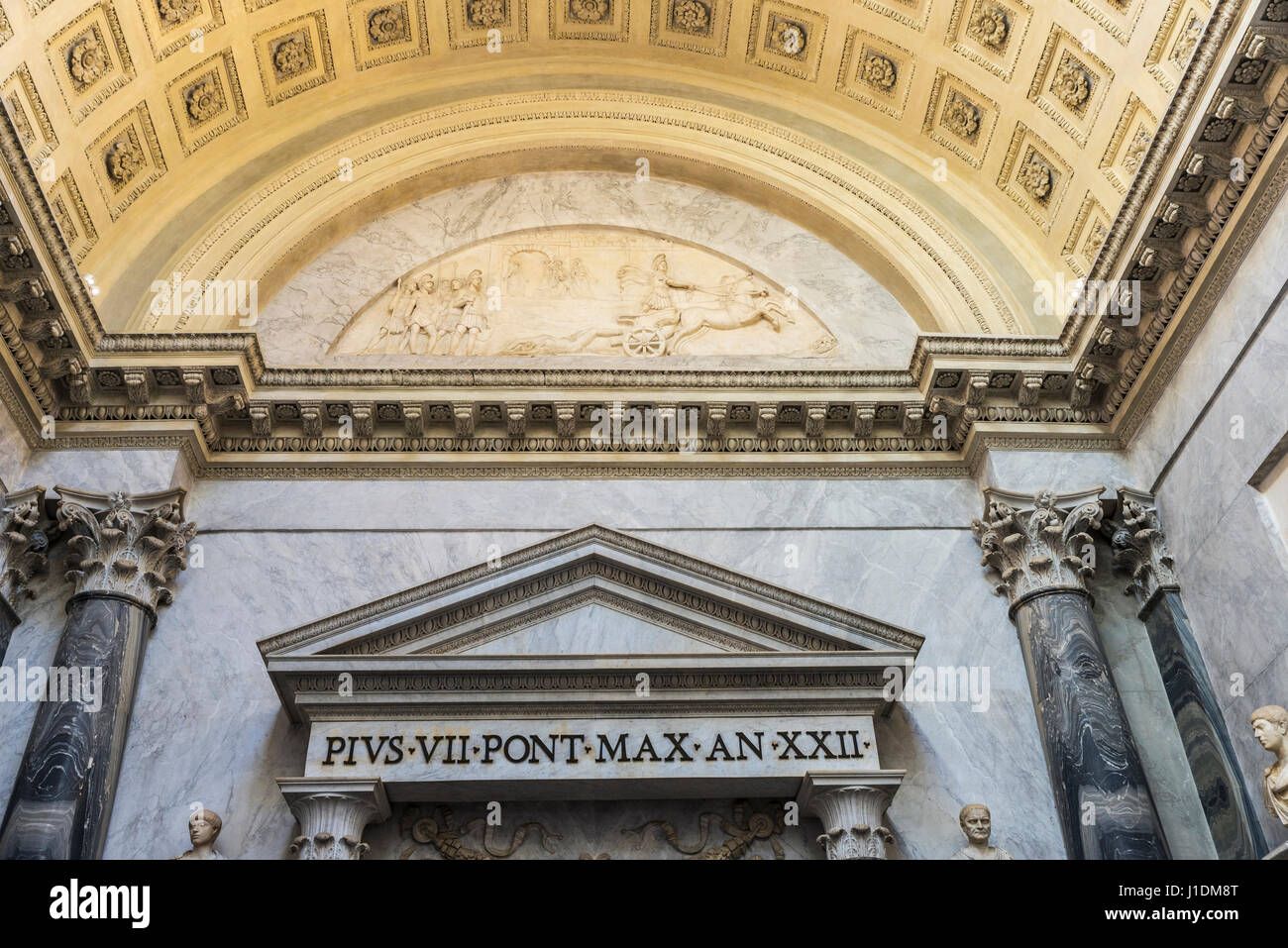 Hall statues vatican museum vatican hi-res stock photography and images ...