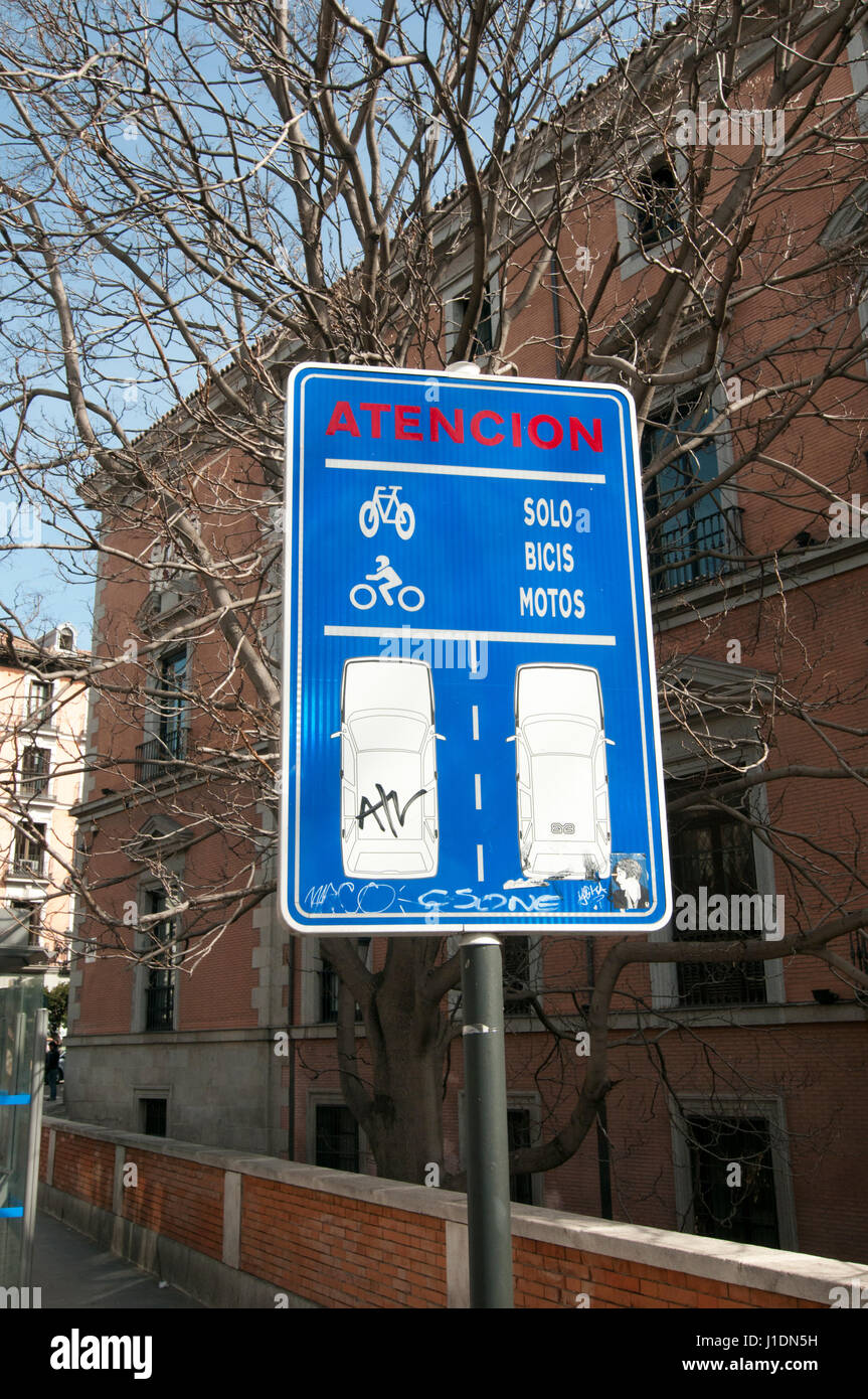 Bike box hi-res stock photography and images - Alamy