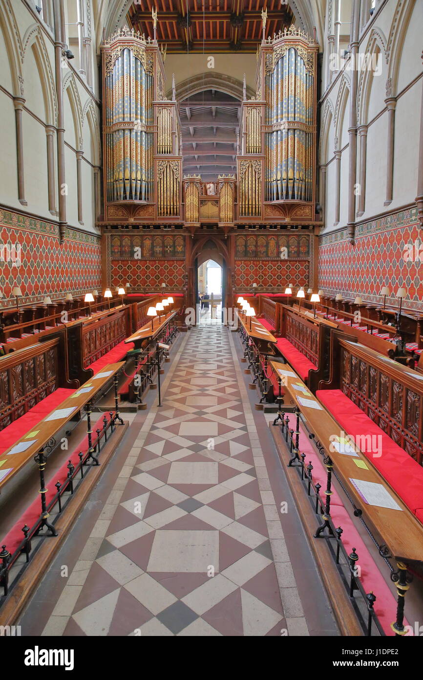 Interior of rochester cathedral hi-res stock photography and images - Alamy