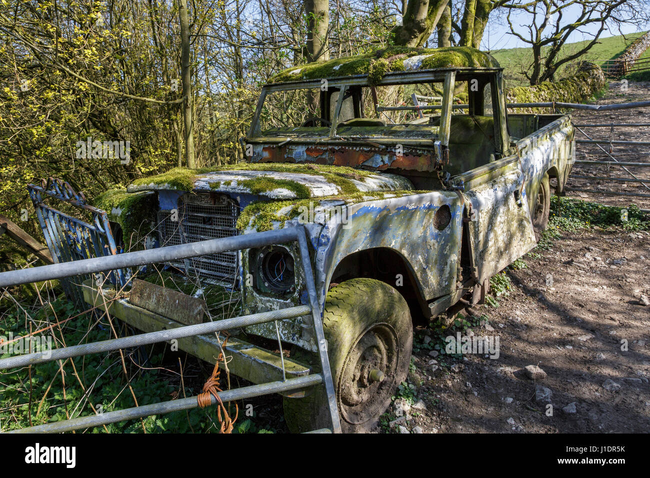Abandoned Land Rover High Resolution Stock Photography and Images - Alamy