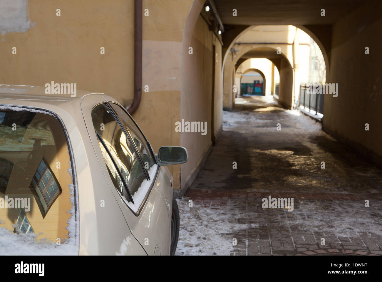 Entrance courtyard, St. Petersburg, Russia Stock Photo - Alamy