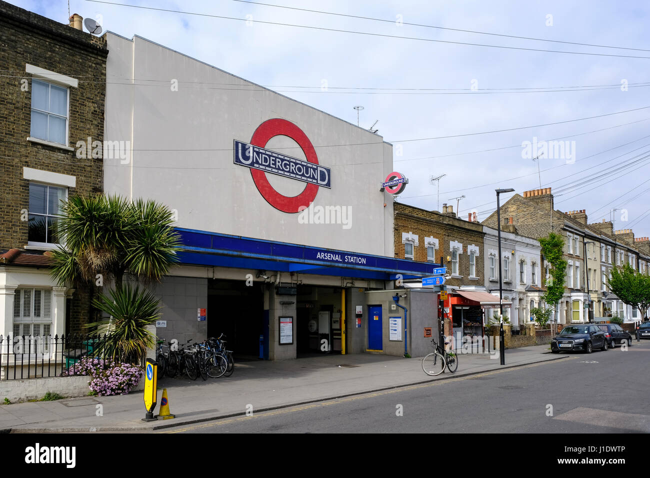 Arsenal underground station hi-res stock photography and images - Alamy