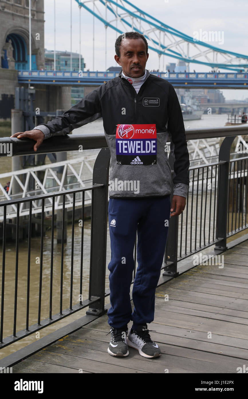 British long distance runners hi-res stock photography and images - Alamy