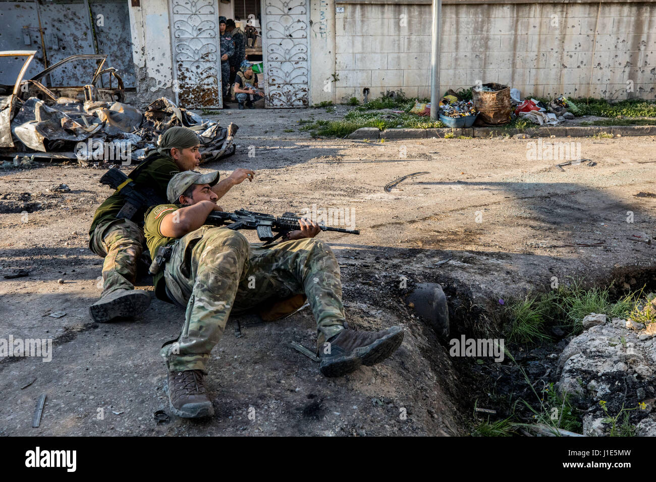 Nineveh isis sniper hi-res stock photography and images - Alamy
